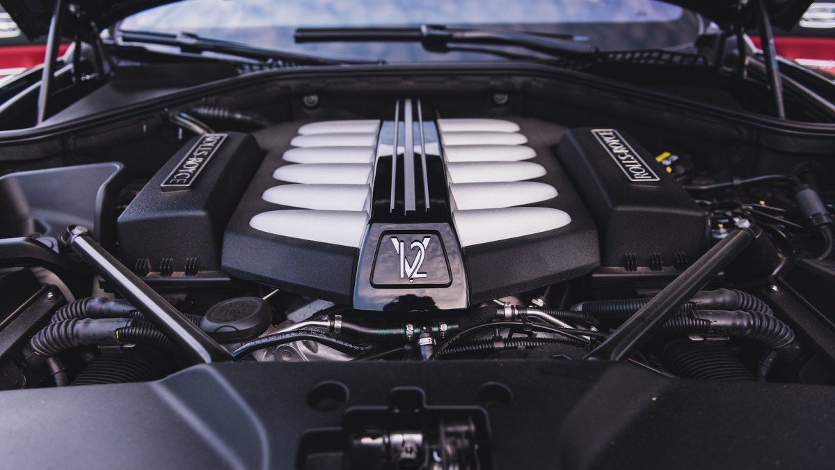 Review: 2016 Rolls-Royce Wraith – Canadian Auto Review