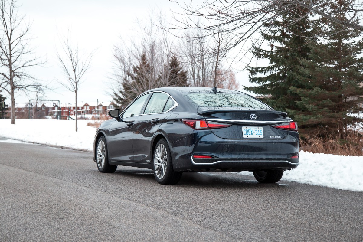 Review: 2020 Lexus ES 300h – Canadian Auto Review