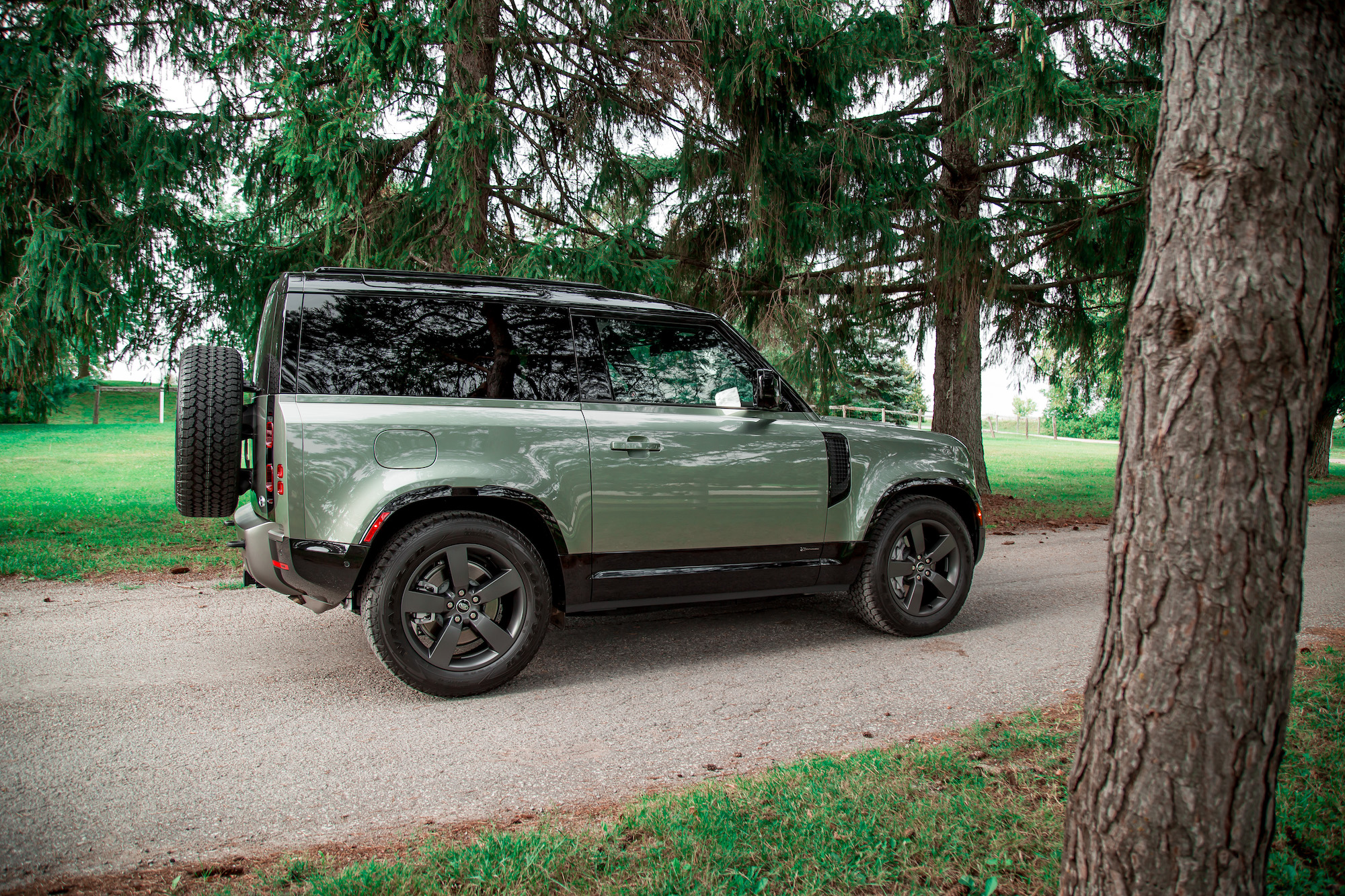 Review: 2021 Land Rover Defender 90 – Canadian Auto Review