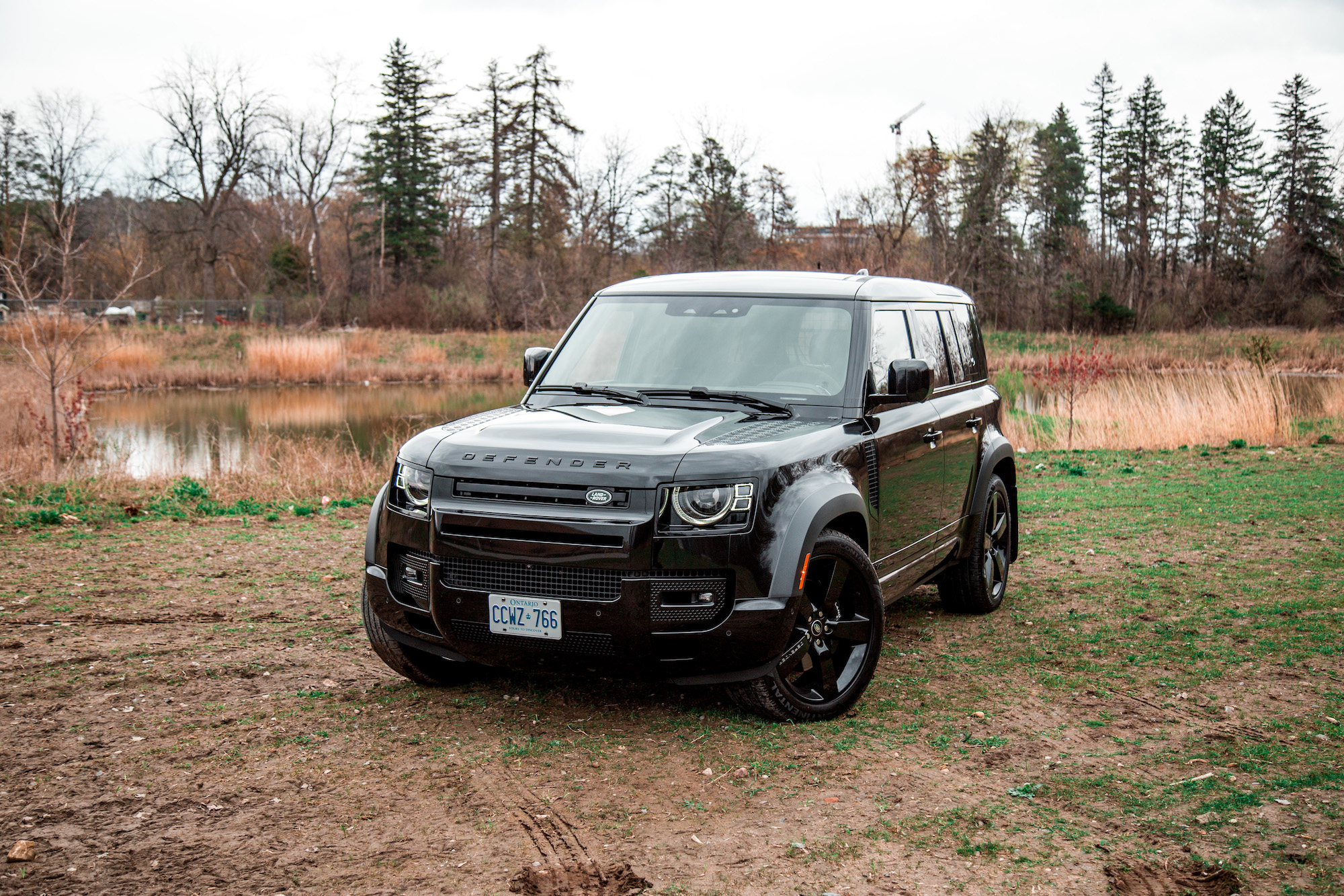 Review: 2022 Land Rover Defender V8 – Canadian Auto Review