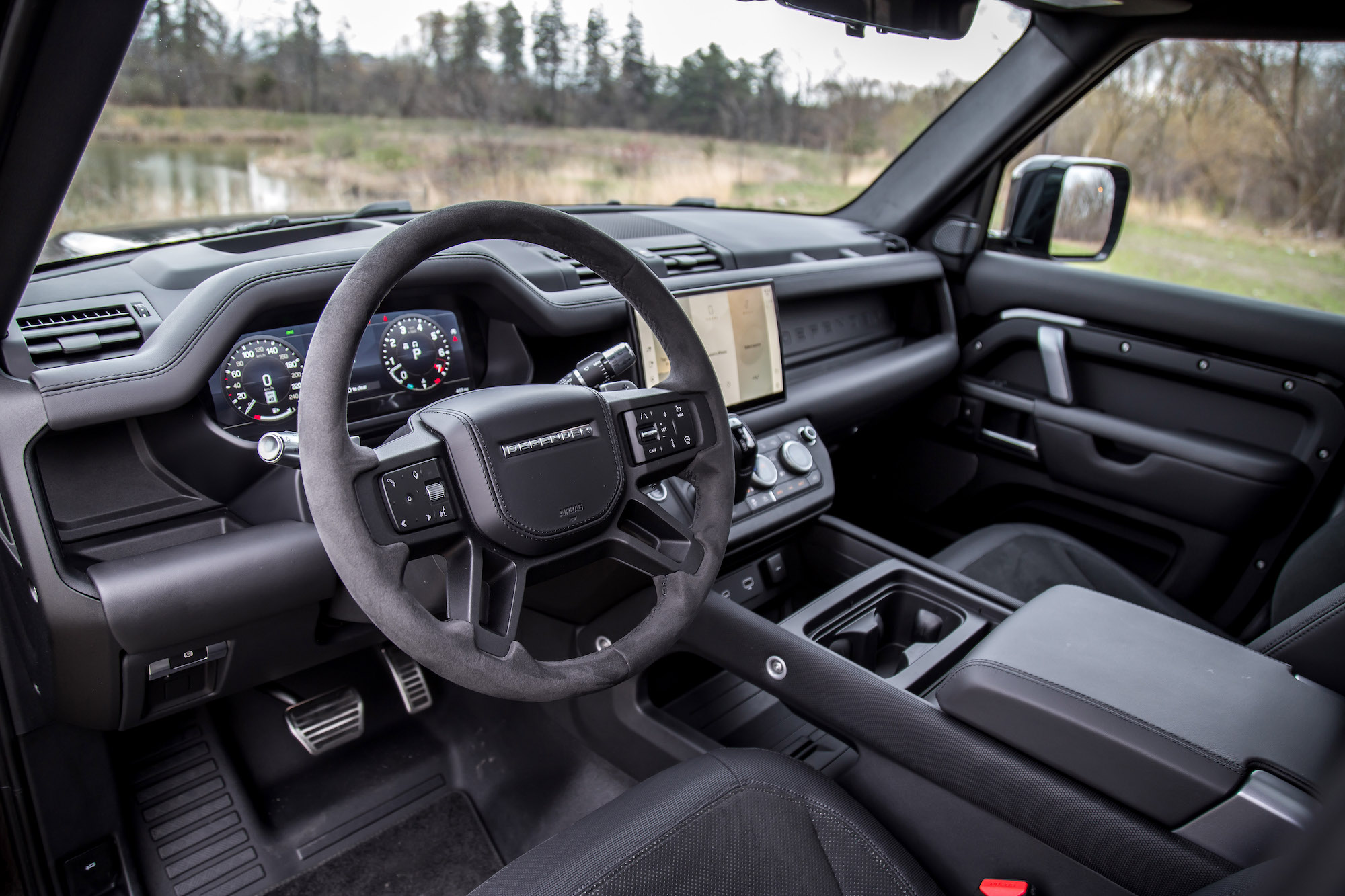 Review: 2022 Land Rover Defender V8 – Canadian Auto Review