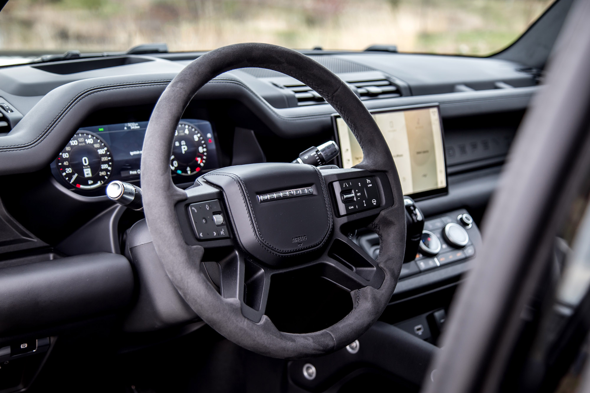 Review: 2022 Land Rover Defender V8 – Canadian Auto Review