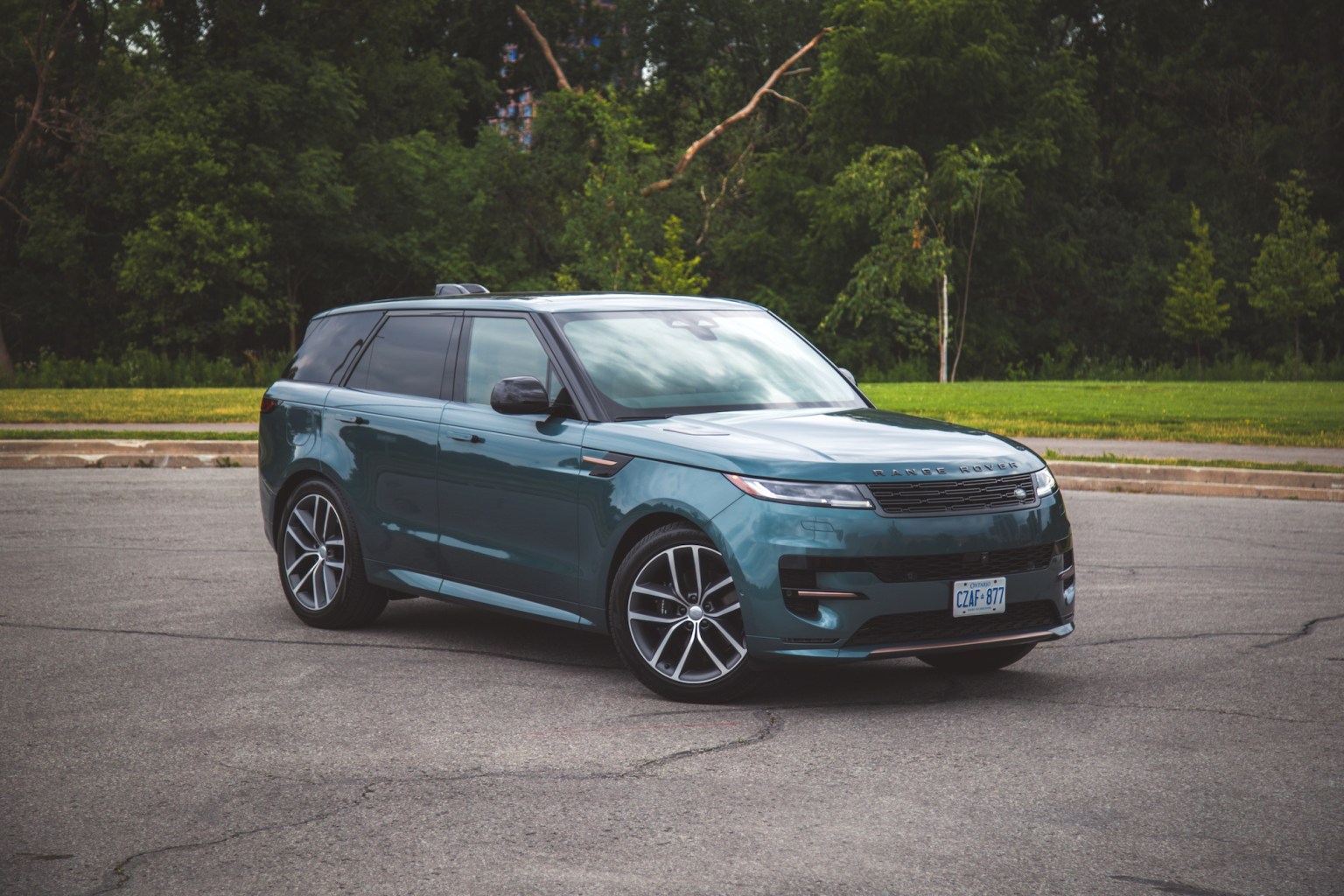 Review: 2024 Range Rover Sport P400 Dynamic SE – Canadian Auto Review