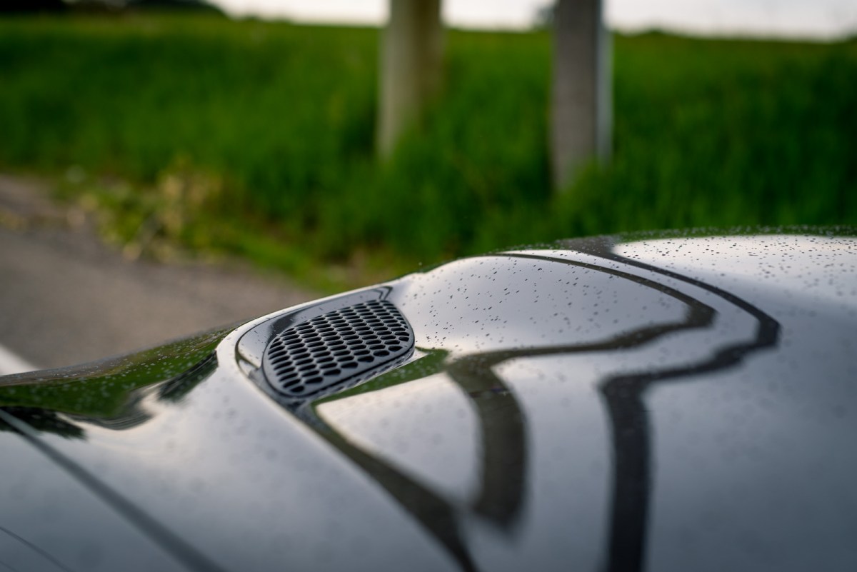 Review: 2015 Dodge Charger SRT Hellcat – Canadian Auto Review