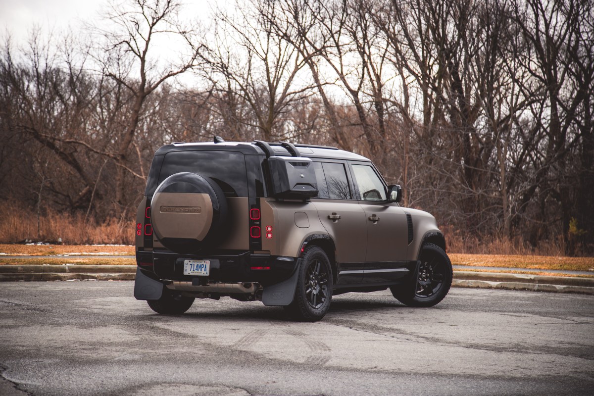 Review: 2025 Land Rover Defender 110 P400 X-Dynamic SE – Canadian Auto ...