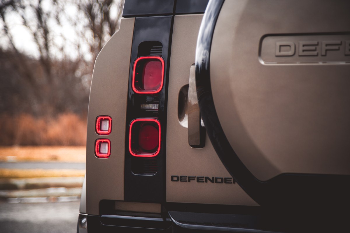 Review: 2025 Land Rover Defender 110 P400 X-Dynamic SE – Canadian Auto ...