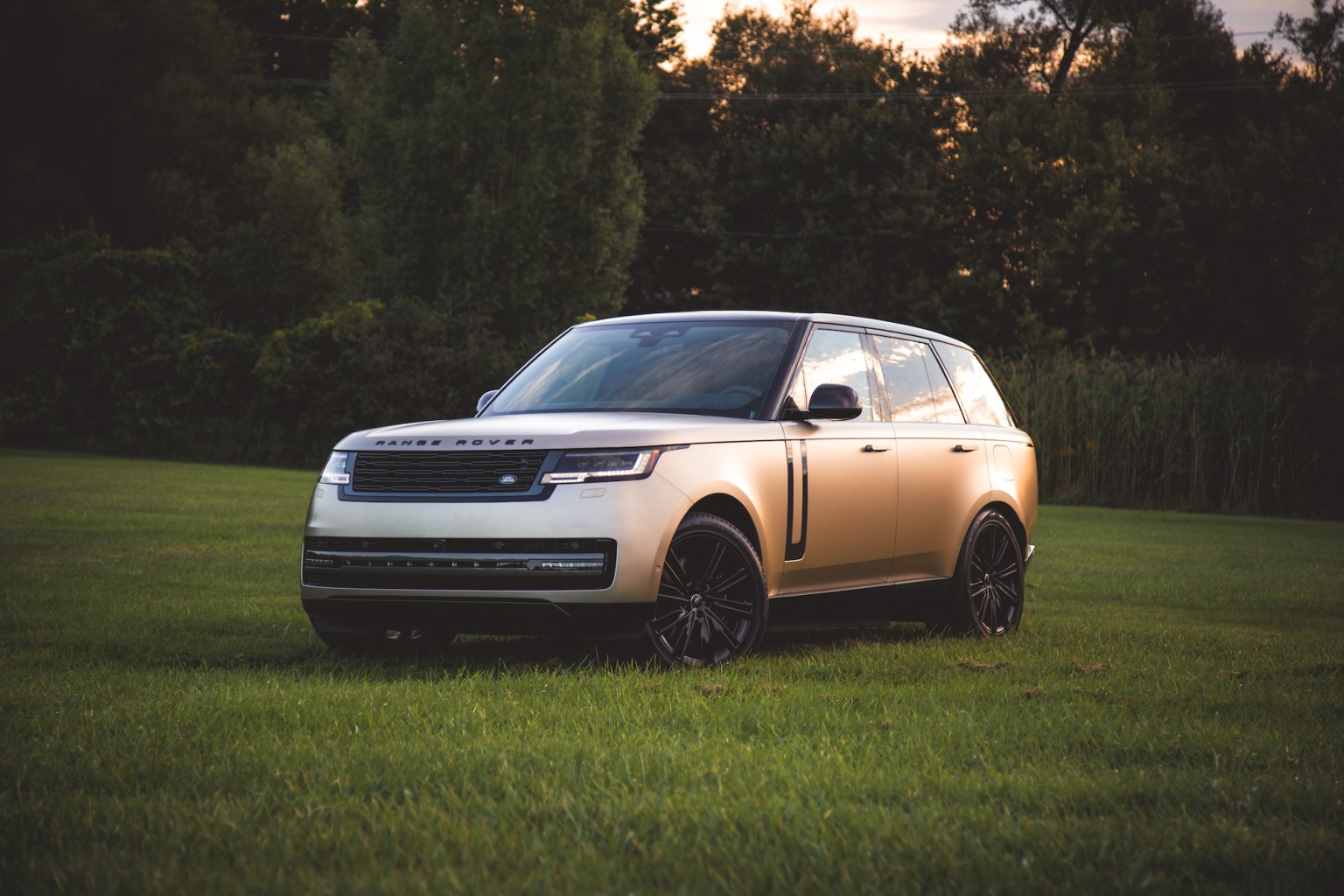 Review: 2025 Range Rover P550e SE – Canadian Auto Review