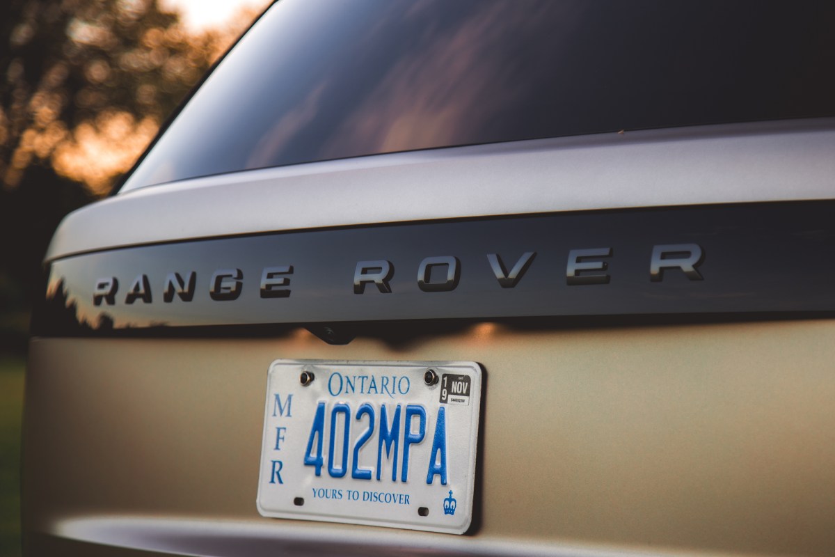 Review: 2025 Range Rover P550e SE – Canadian Auto Review