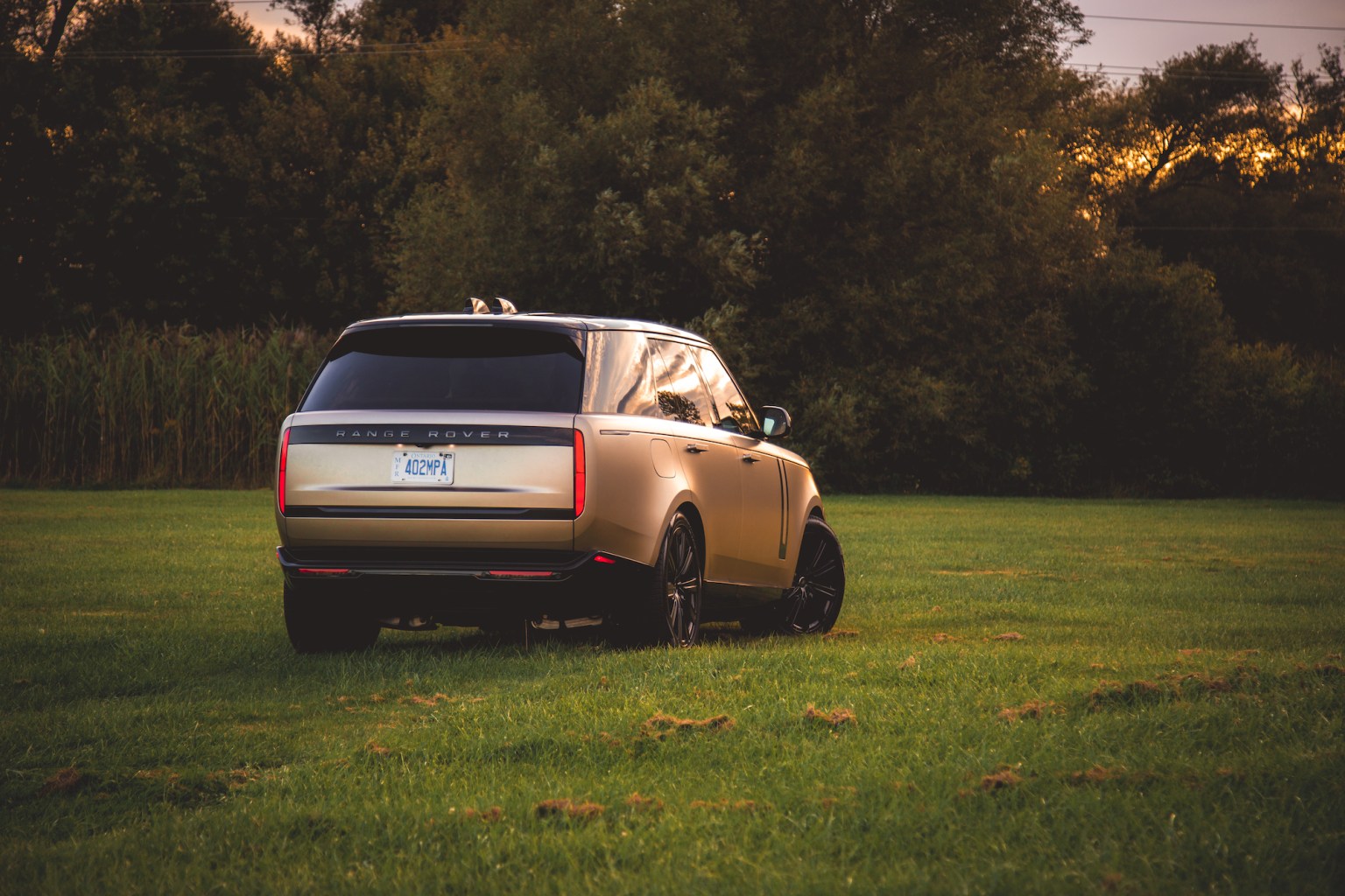 Review: 2025 Range Rover P550e SE – Canadian Auto Review